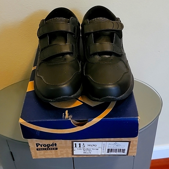 Propet | Shoes | Propet Black Leather Life Walker Shoe | Poshmark